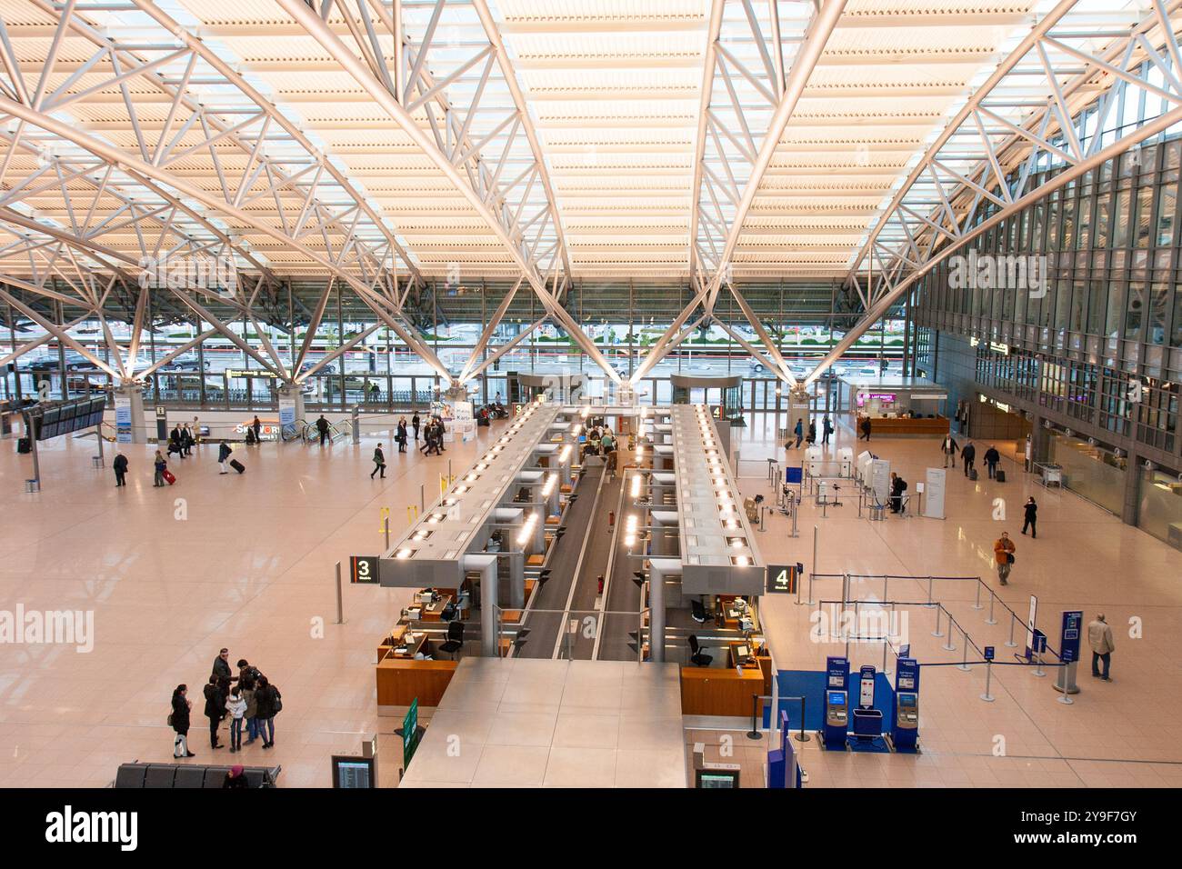 Hamburg Airport Terminal 1 departures Stock Photo - Alamy