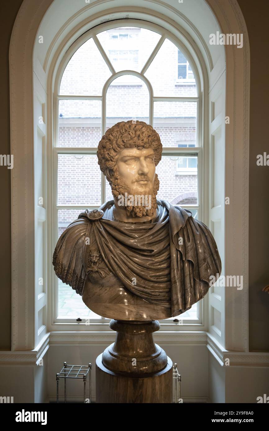 Spencer House, Historic house belonging to the Spencer family, London ...