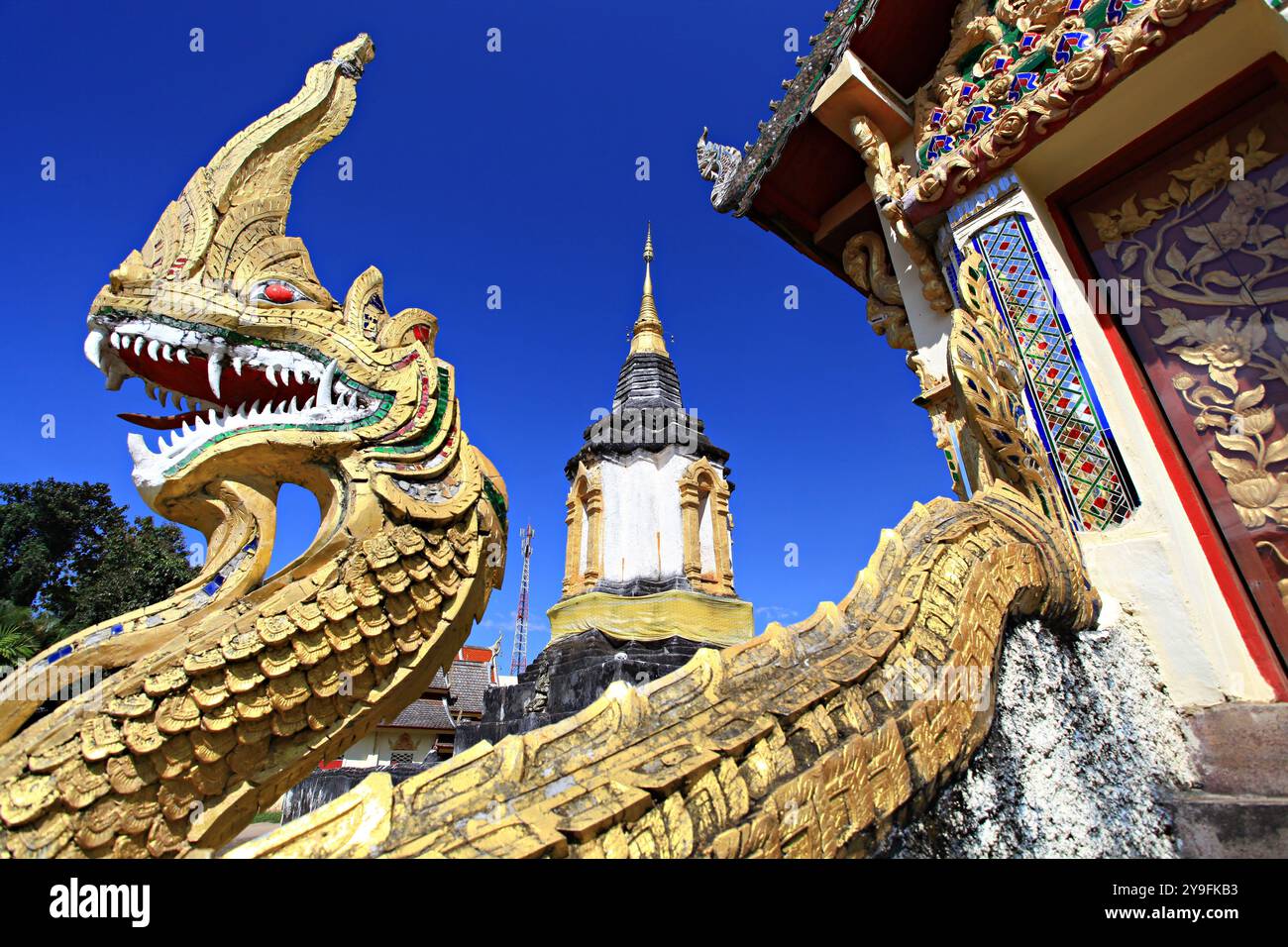 Phra that chang khoeng temple hi-res stock photography and images - Alamy