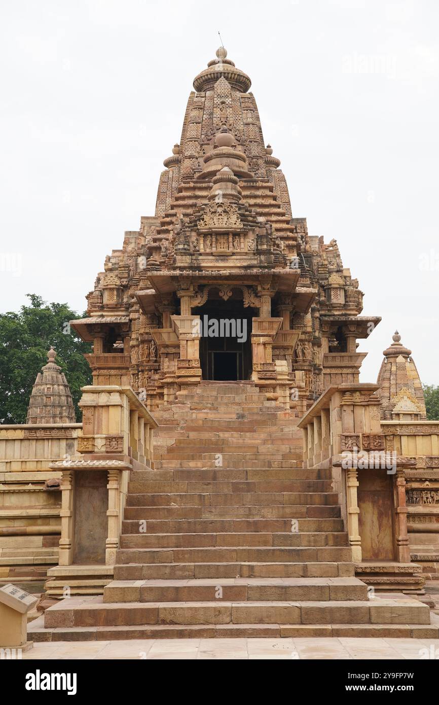 Lakshmana Temple. It is dedicated to the Vaikuntha form of Vishnu ...