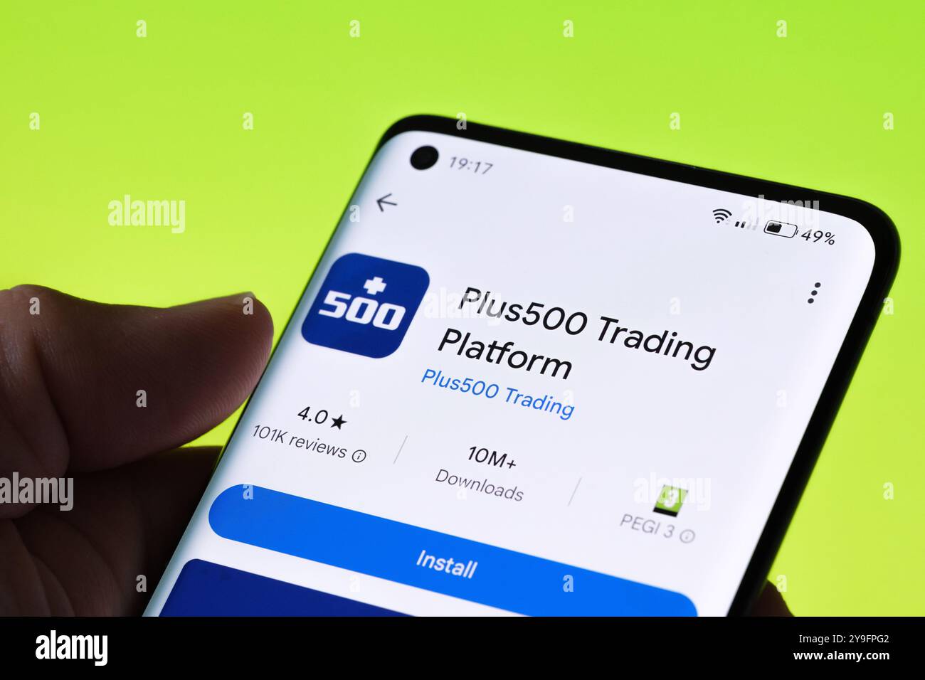 Plus500 app hi-res stock photography and images - Alamy