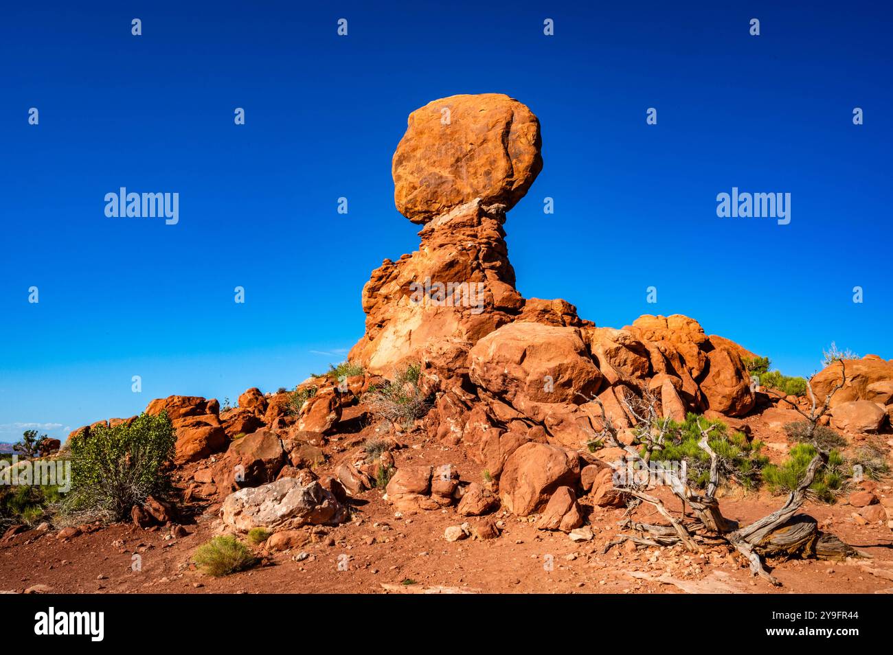 Arches National Park hikes during the fall of 2024 including balanced ...