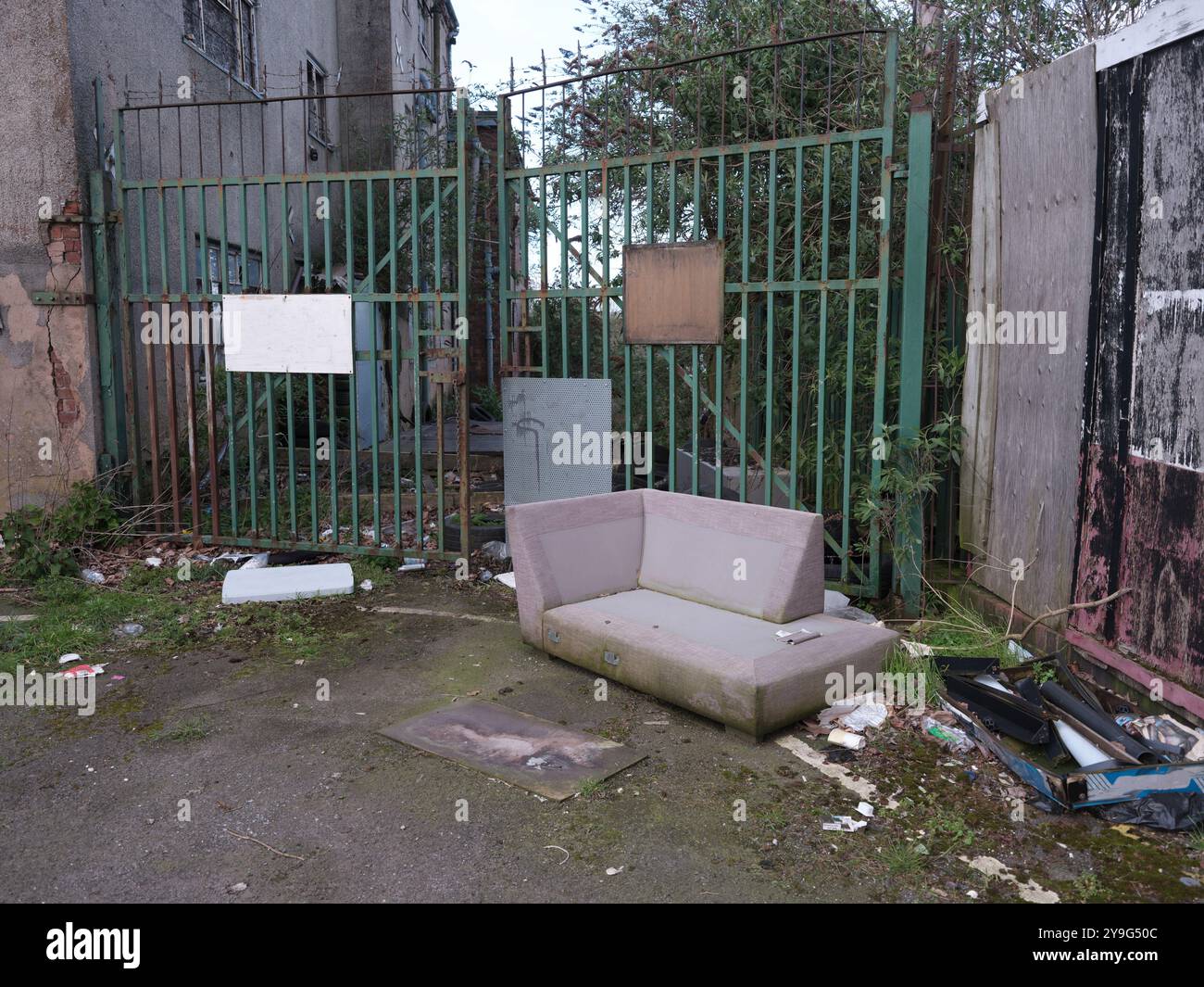 Derelict industrial site abandoned hi-res stock photography and images ...