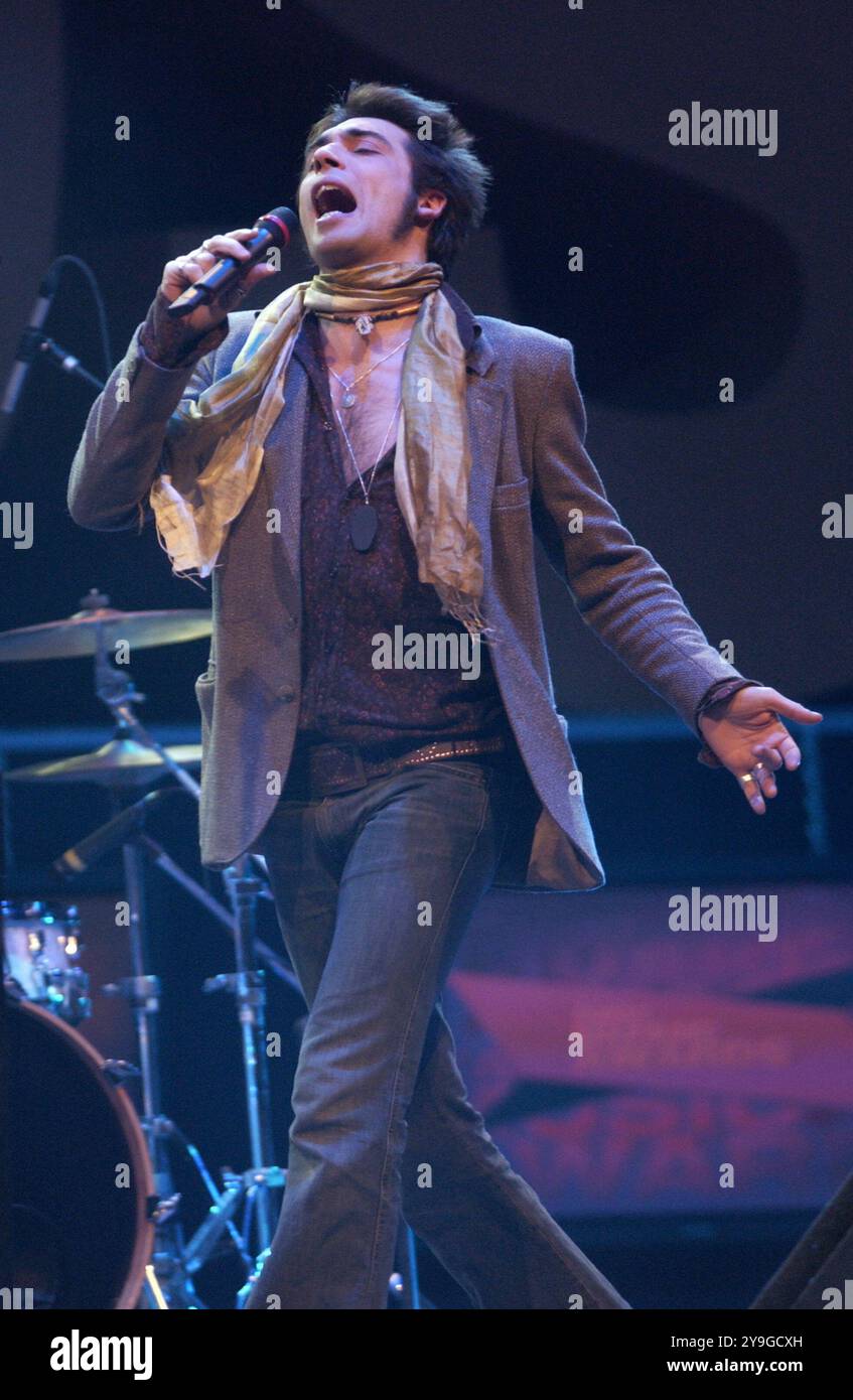Milan Italy 15/12/2003 : Francesco Sarcina singer of the Italian rock ...