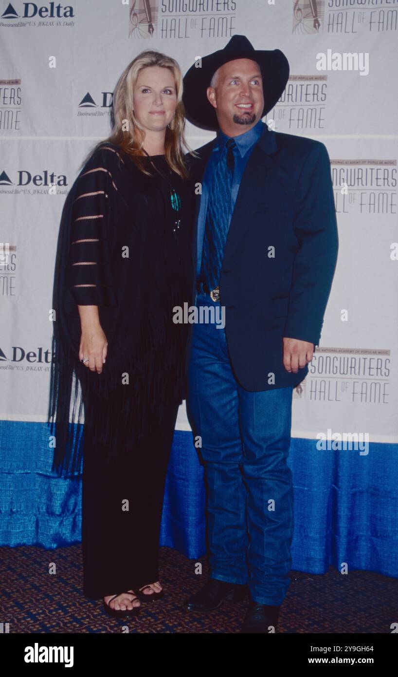 Trisha Yearwood and Garth Brooks attend the 33rd Songwriters Hall of ...