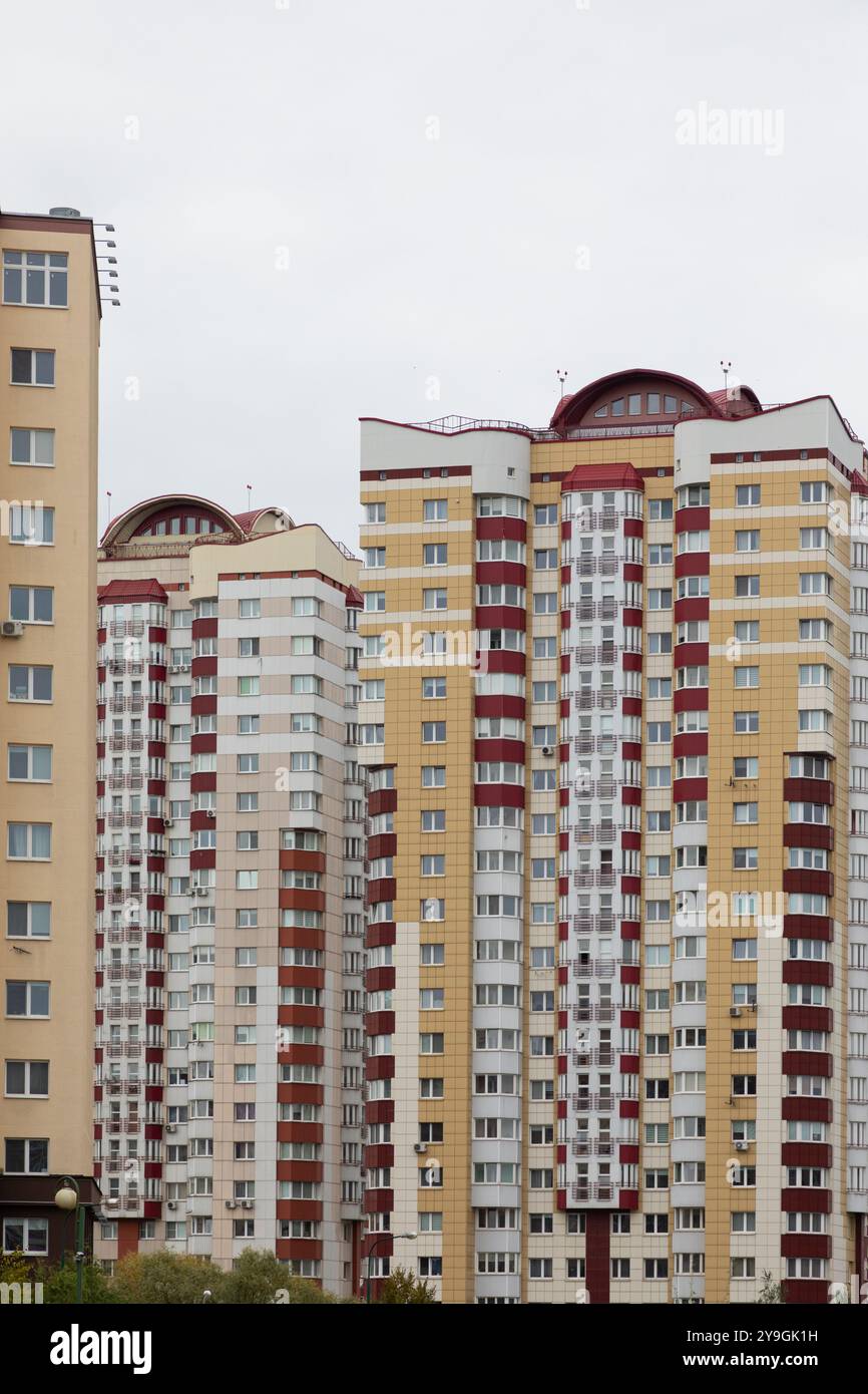 Modern high-rise apartment buildings in a busy residential area ...