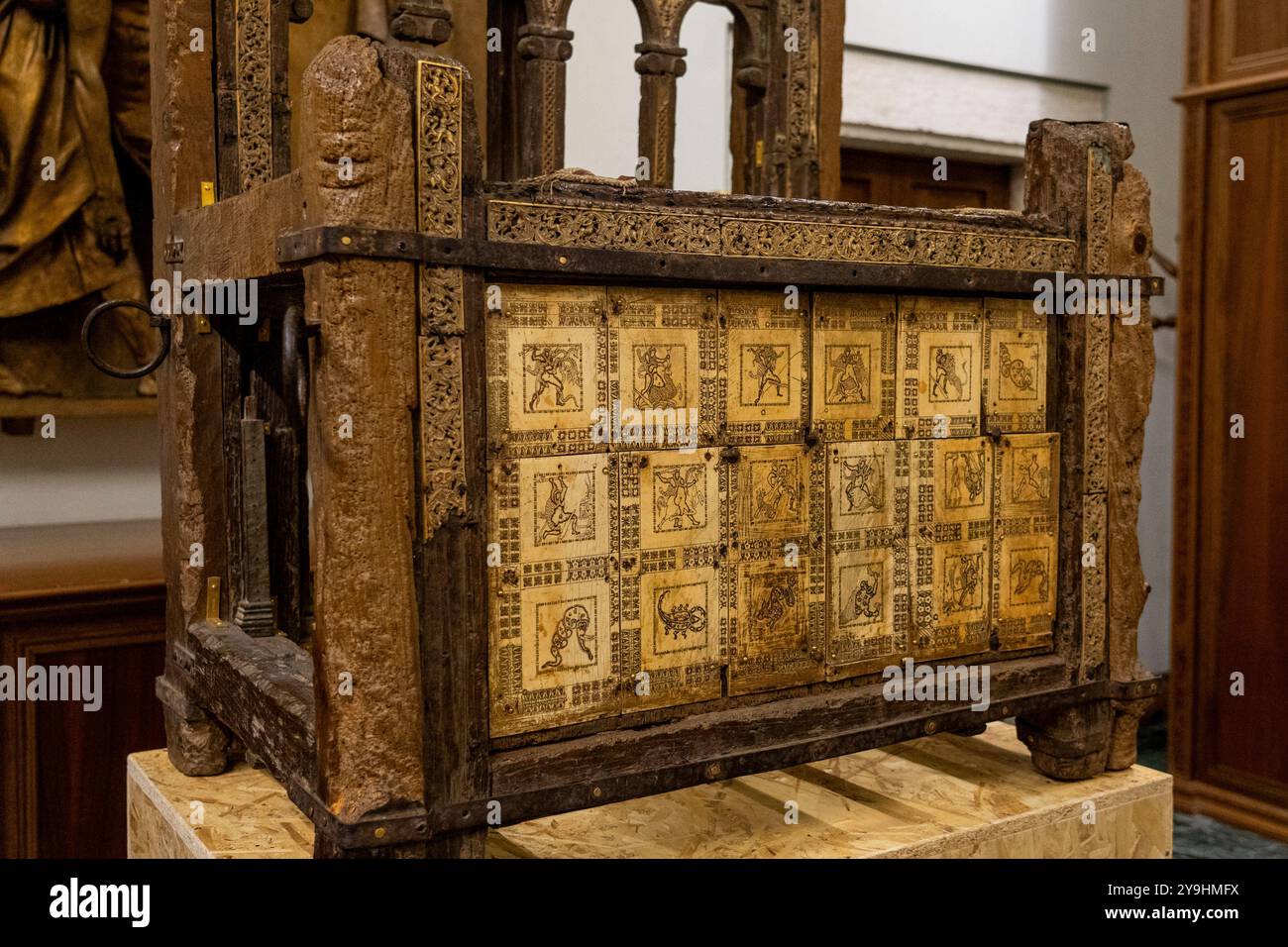 Vatican City, Vatican. 08th Oct, 2024. The relic of a wooden throne ...