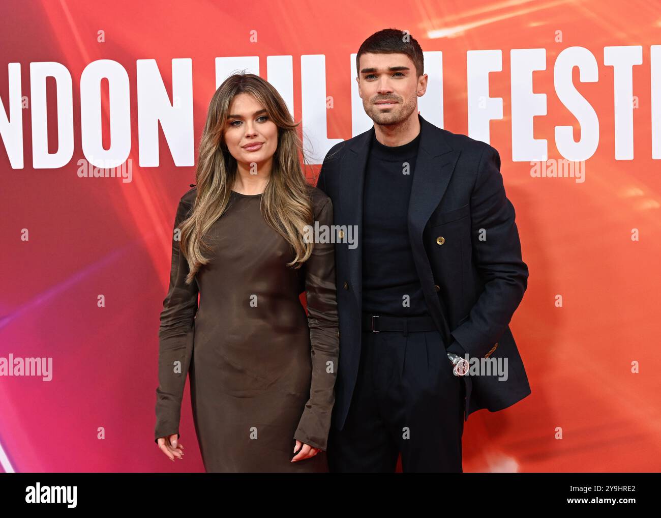 Josh cuthbert and chloe lloyd hi-res stock photography and images - Alamy