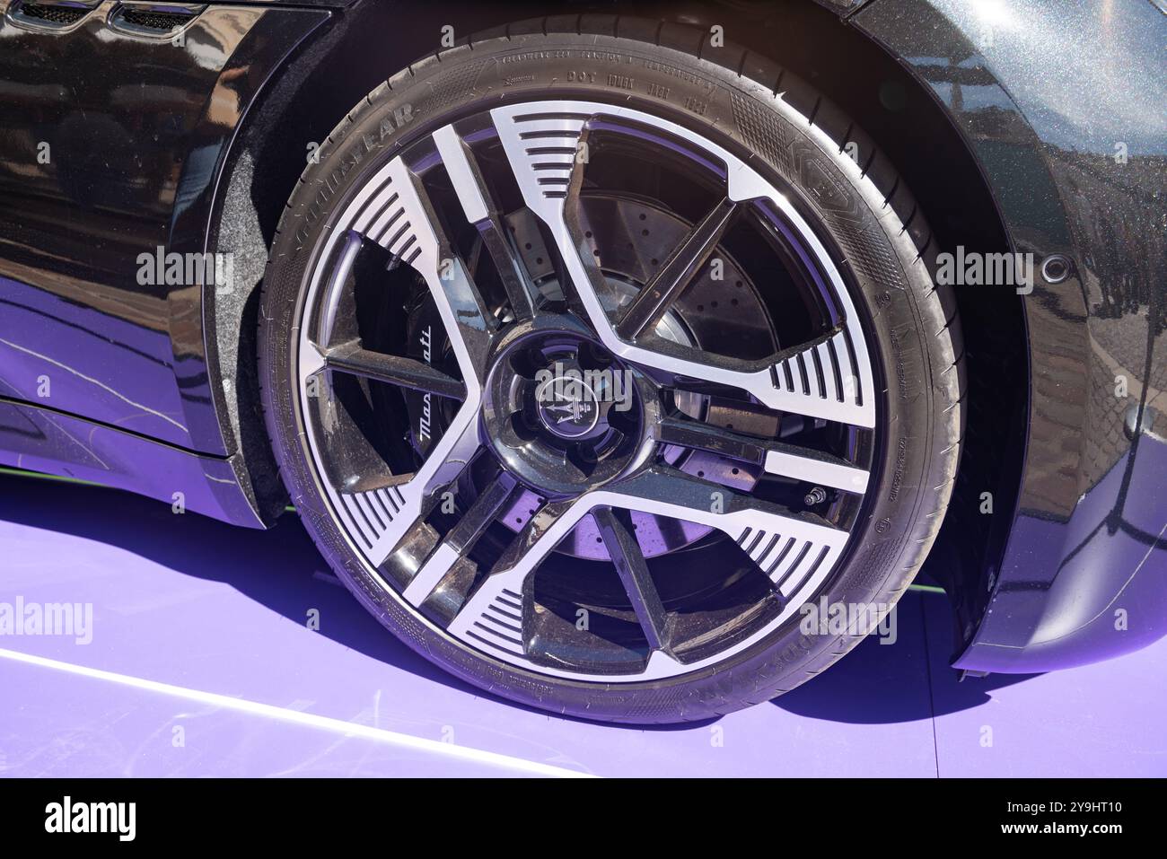 maserati granturismo, trident brand of the stellantis group, detail ...