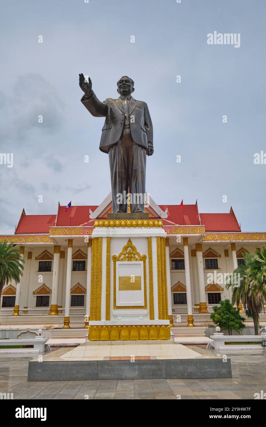 Standing bronze statue of the great leader in front of the museum. At ...