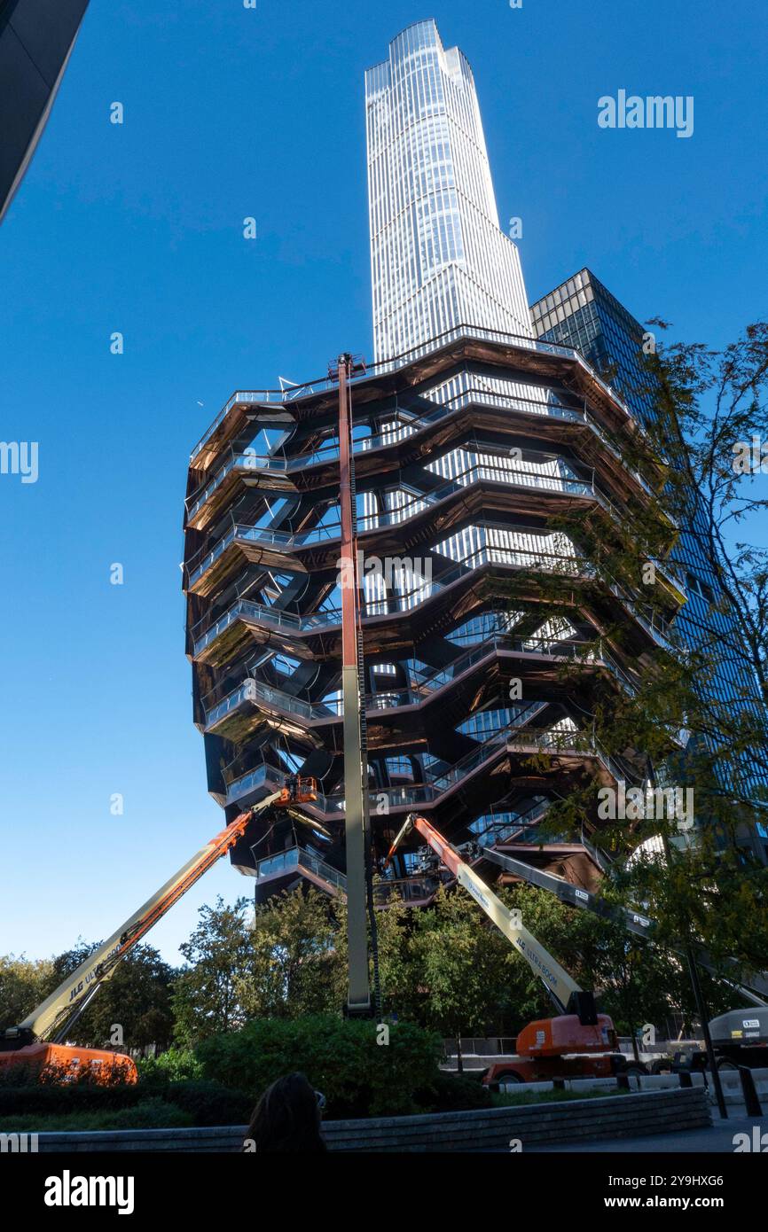 A protective barrier is being installed in Hudson yards vessel ...