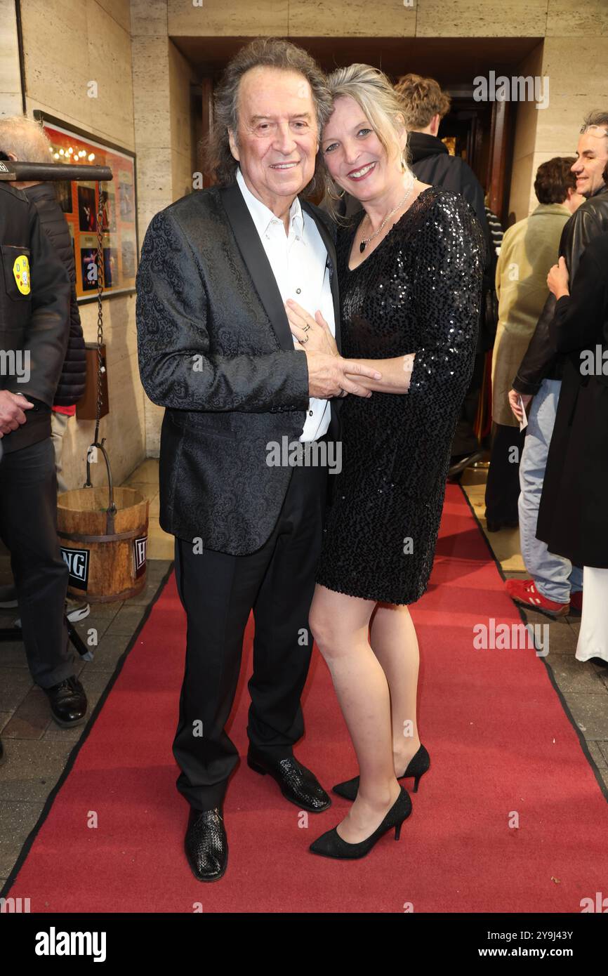 Popsänger Chris Andrews mit Ehefrau Alexandra, Premiere bzw ...