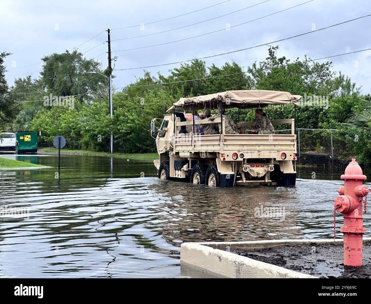 Florida Army National Guard (FLARNG) Soldiers with 1448th Chemical ...
