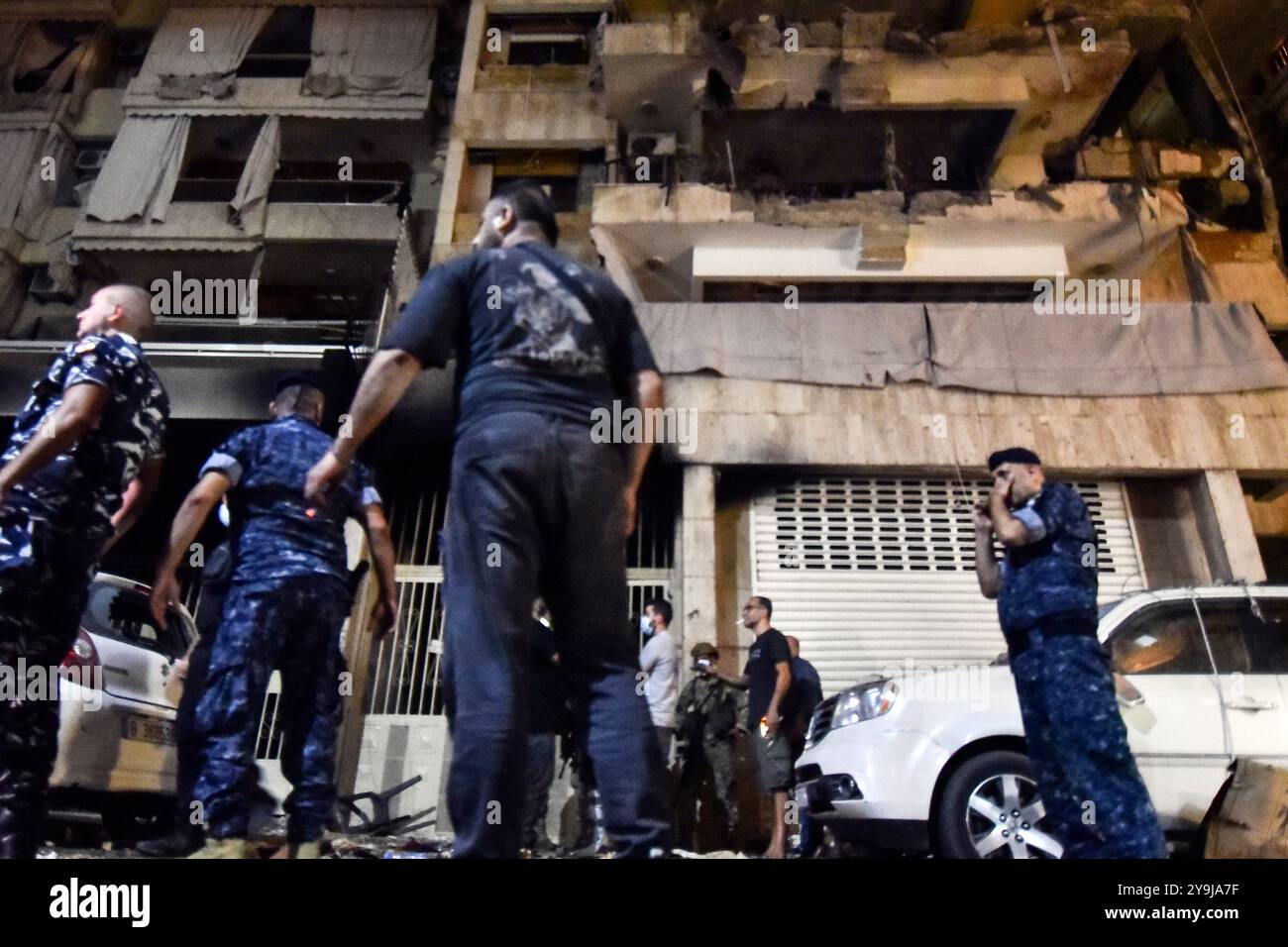 Beirut, Lebanon. 10th Oct, 2024. Lebanese civil defense and emergency ...