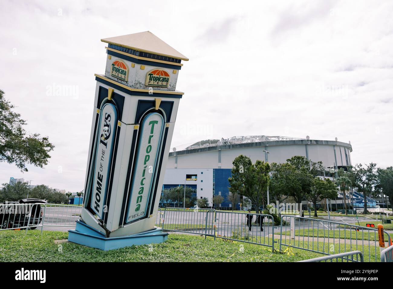 St Petersburg, Florida, USA. 10th October, 2024. The damaged Tropicana ...