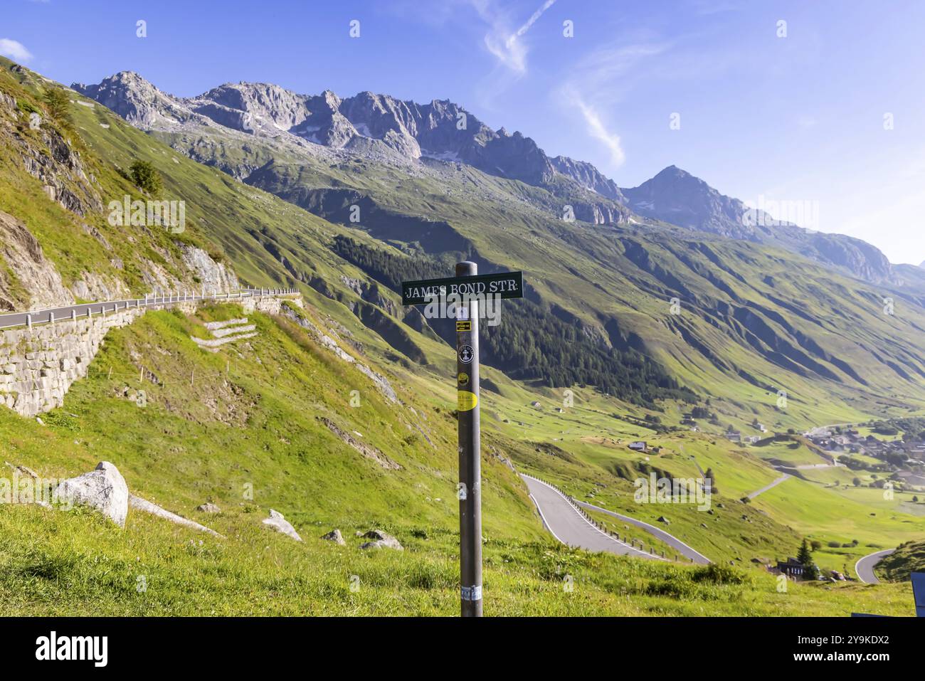 Goldfinger james bond air hi-res stock photography and images - Alamy