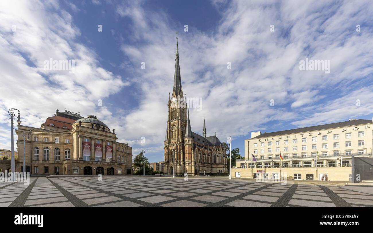 Sights at the theatre square: Opera House, Petrikirche, Hotel ...