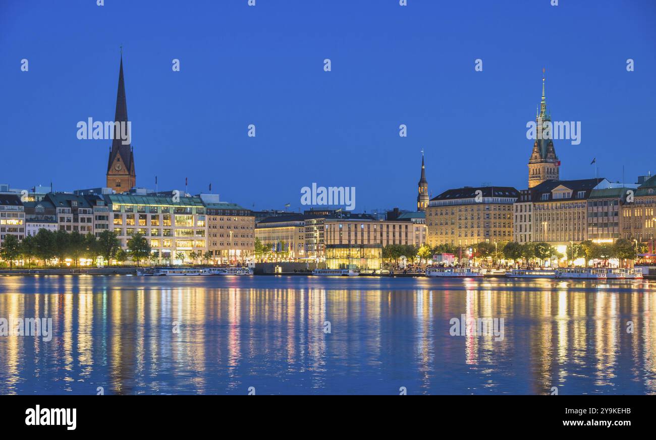 Alster lake panorama fountain hi-res stock photography and images - Alamy
