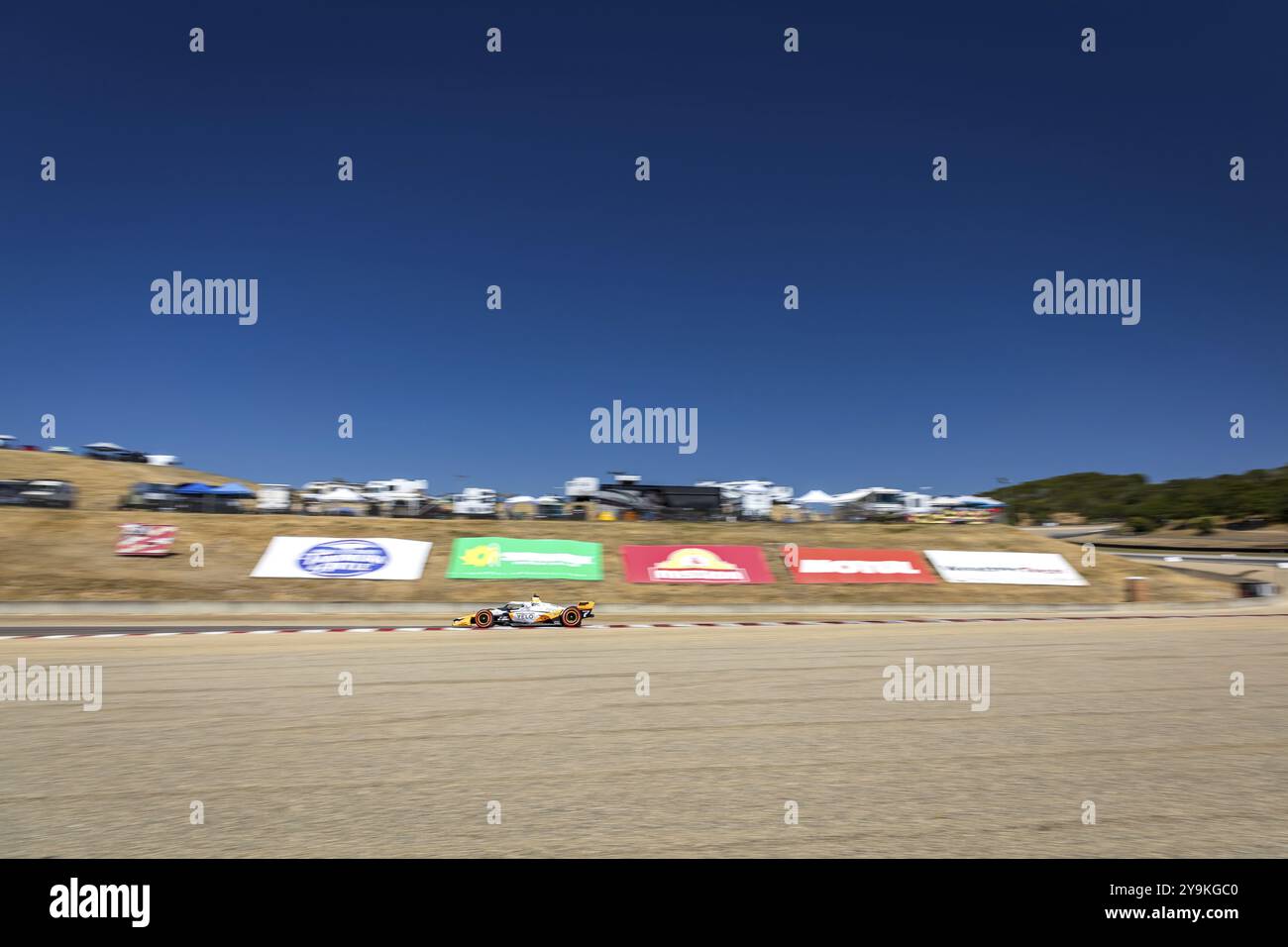 ALEXANDER ROSSI (7) of Nevada City, California makes a qualifying run ...