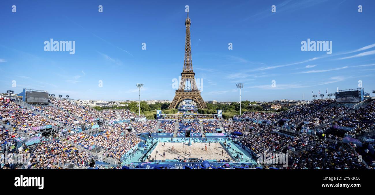 Preliminary phase pool a beach volleyball hi-res stock photography and ...