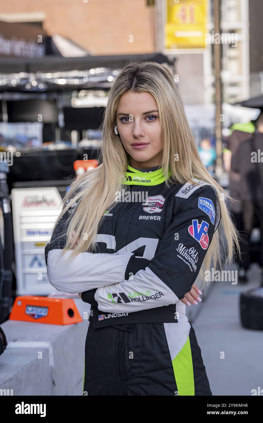 LINDSAY BREWER (R) (76) of Denver, Colorado prepares to practice for ...