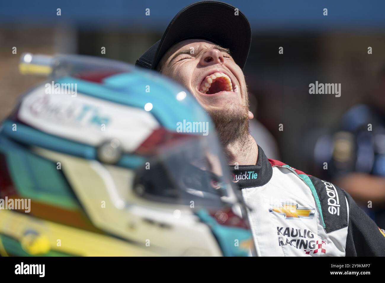 CRAFTSMAN truck Series Driver, CARSON HOCEVAR (42) races for position ...