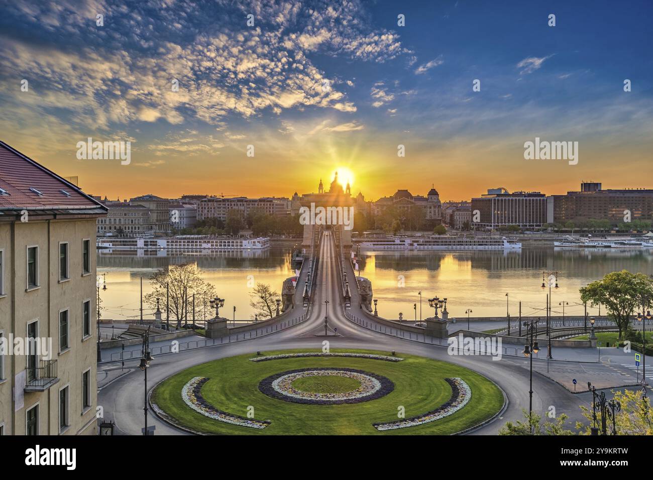 Budapest Hungary, city skyline sunrise at Danube River with Chain ...