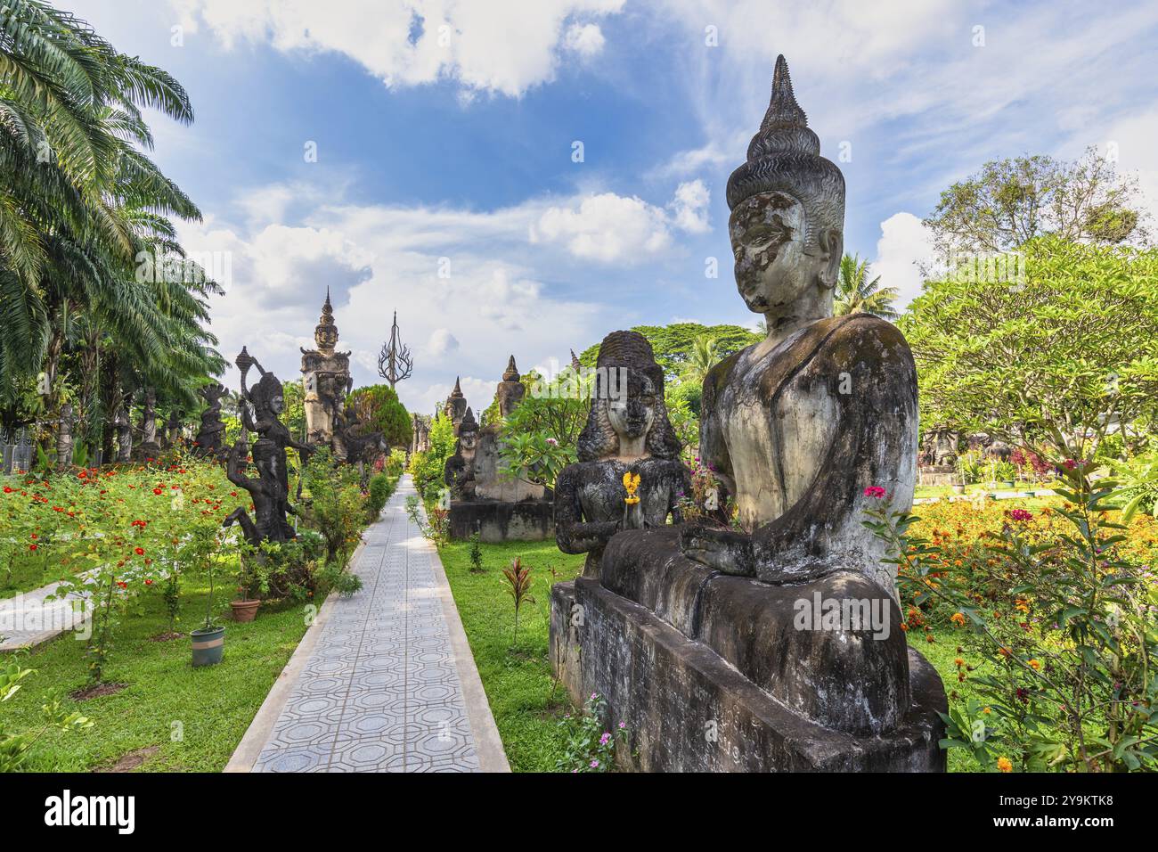 Vientiane Laos, statue at Buddha Park Xieng Khuan Stock Photo - Alamy