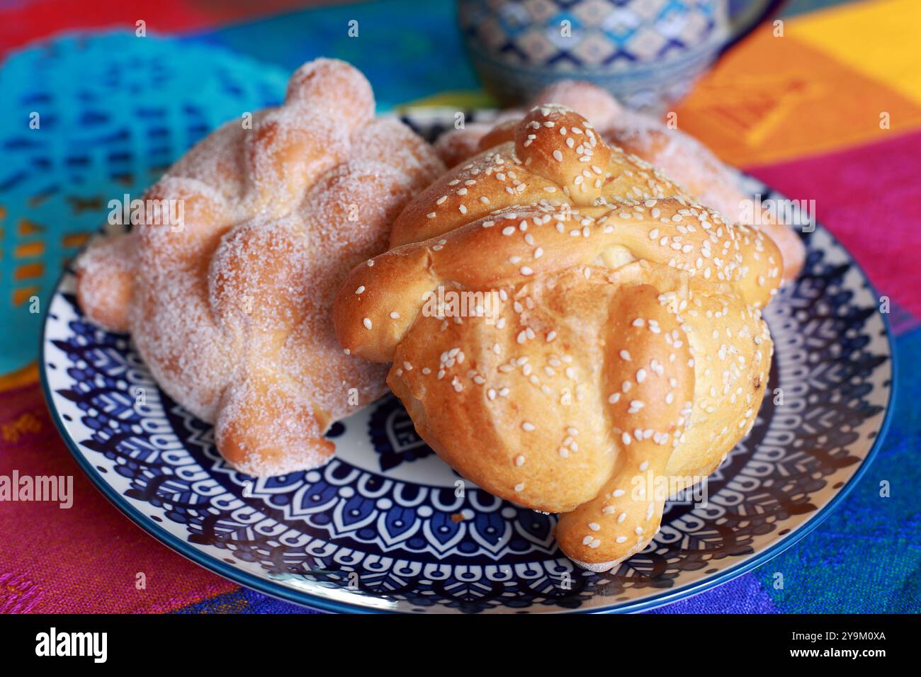 Pan de Muerto on a talavera dish ready to eat Stock Photo - Alamy