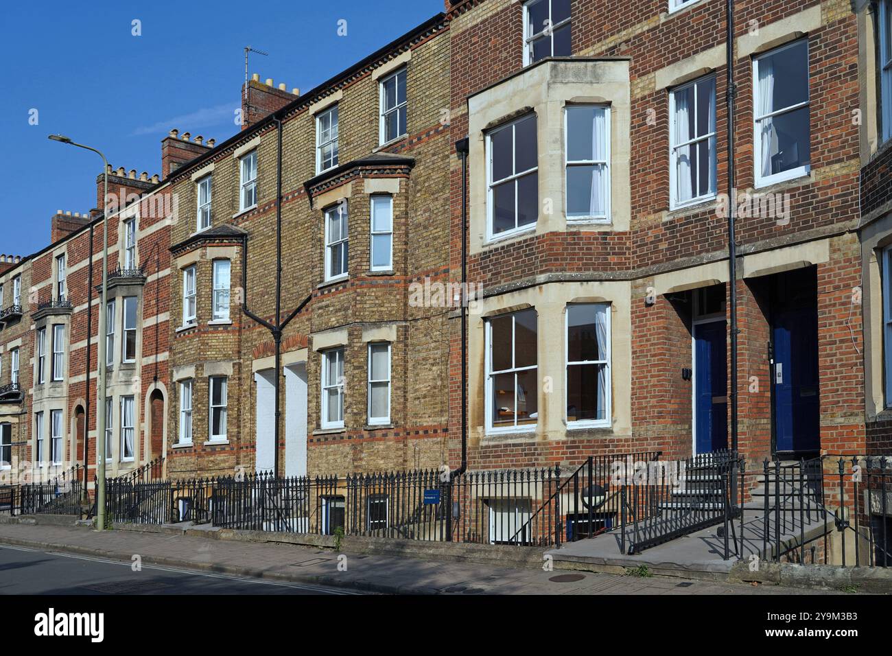 English row house, Victorian middle class residences Stock Photo - Alamy