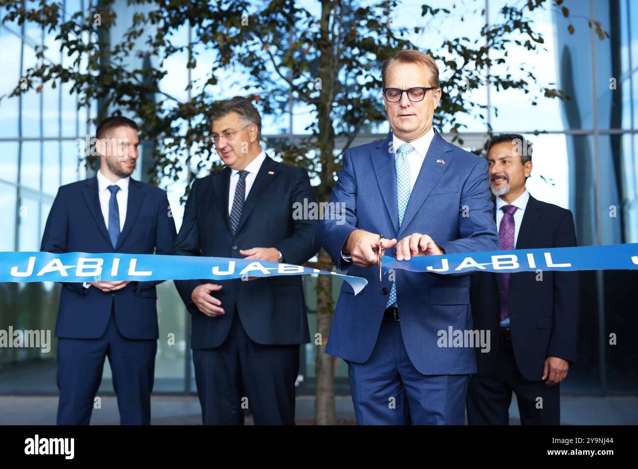 Otvorenje hi-res stock photography and images - Alamy