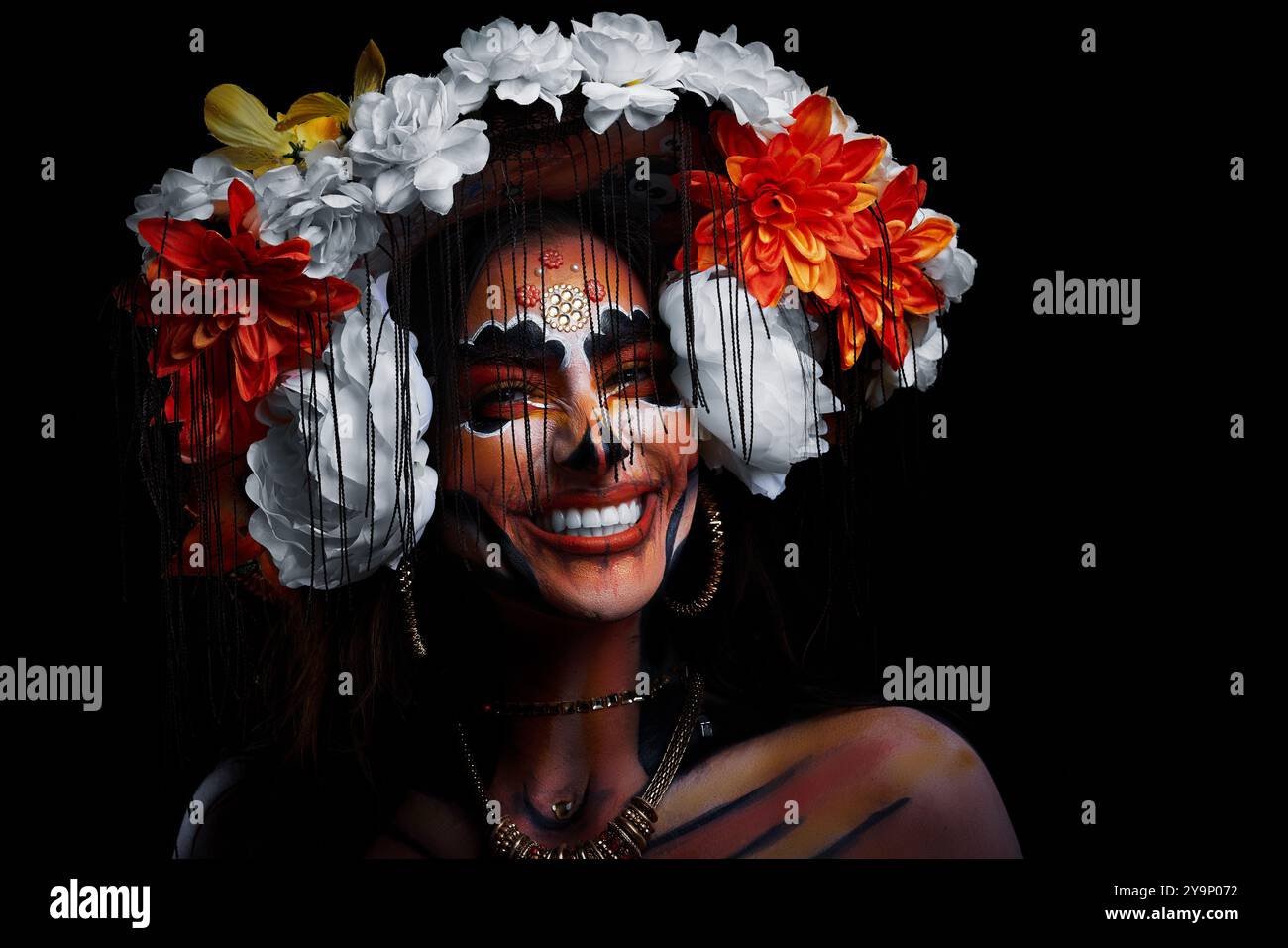 Witch santa muerte makeup black hi-res stock photography and images - Alamy