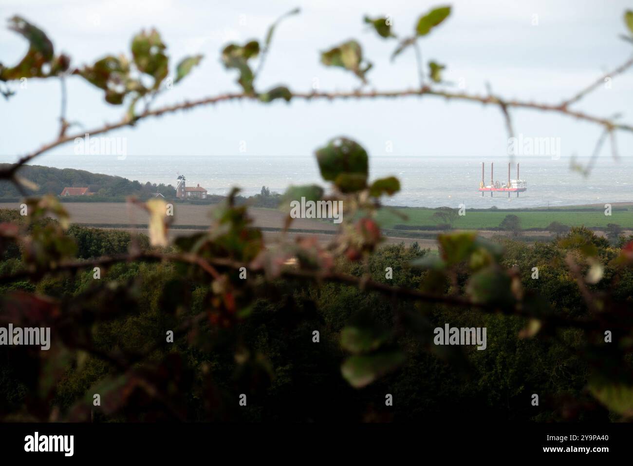 The Haven Sea Challenger jack-up barge Stock Photo - Alamy