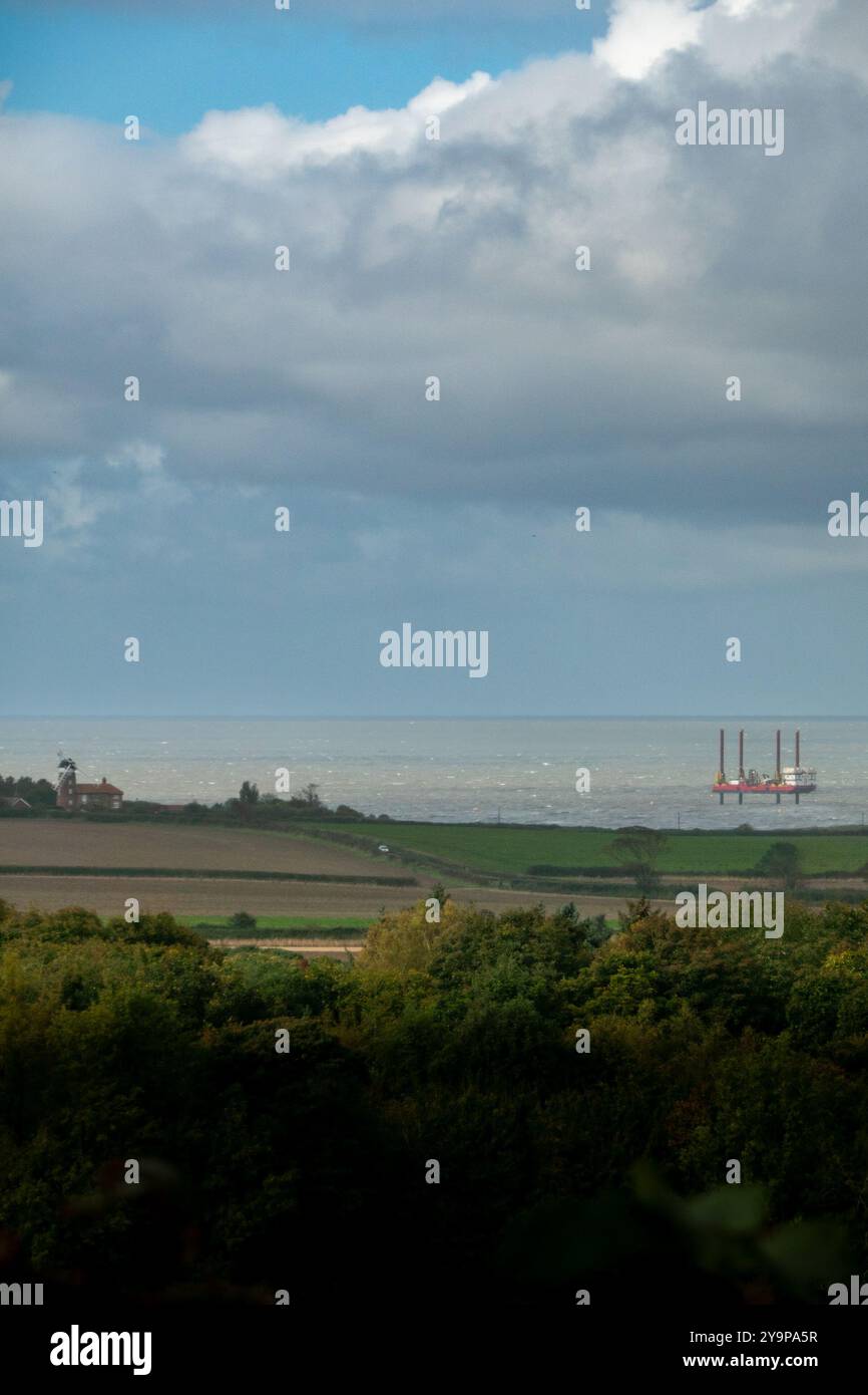 The Haven Sea Challenger jack-up barge Stock Photo - Alamy