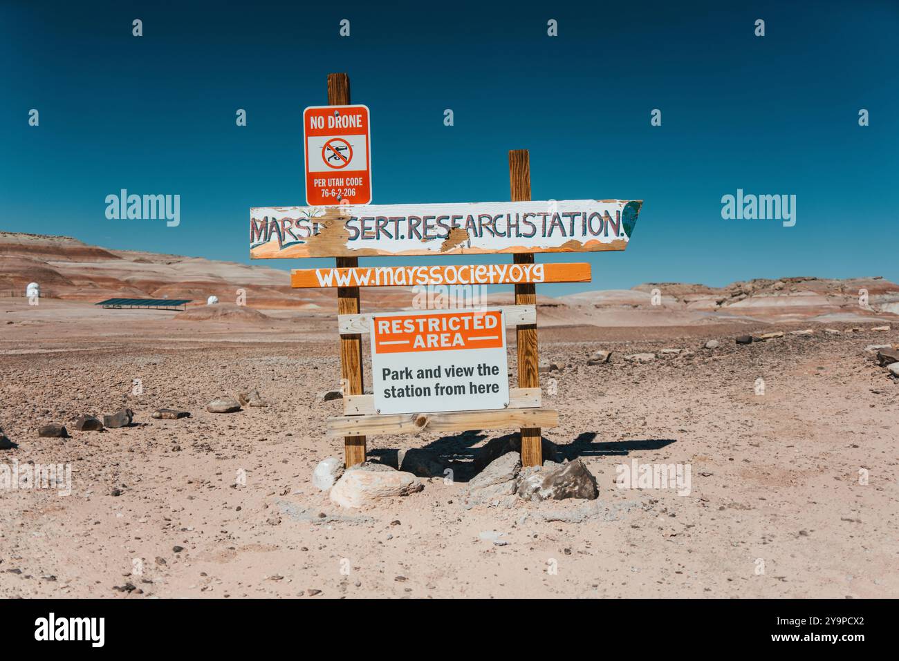 Desert research station hi-res stock photography and images - Alamy