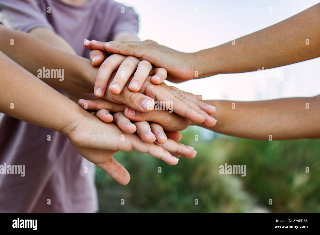 Teamwork friends unity collaboration hi-res stock photography and ...