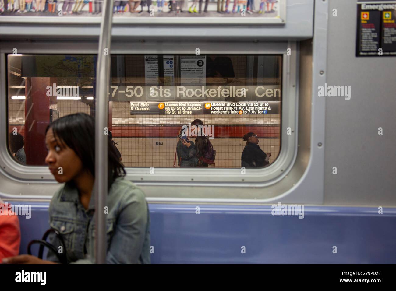 View from inside subway train looking out onto platform Stock Photo - Alamy