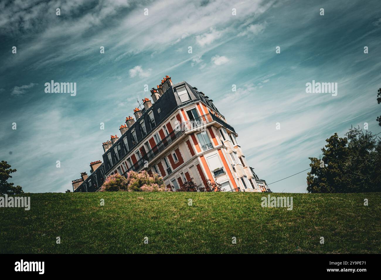 The Sinking House of Montmartre, Paris, France Stock Photo - Alamy