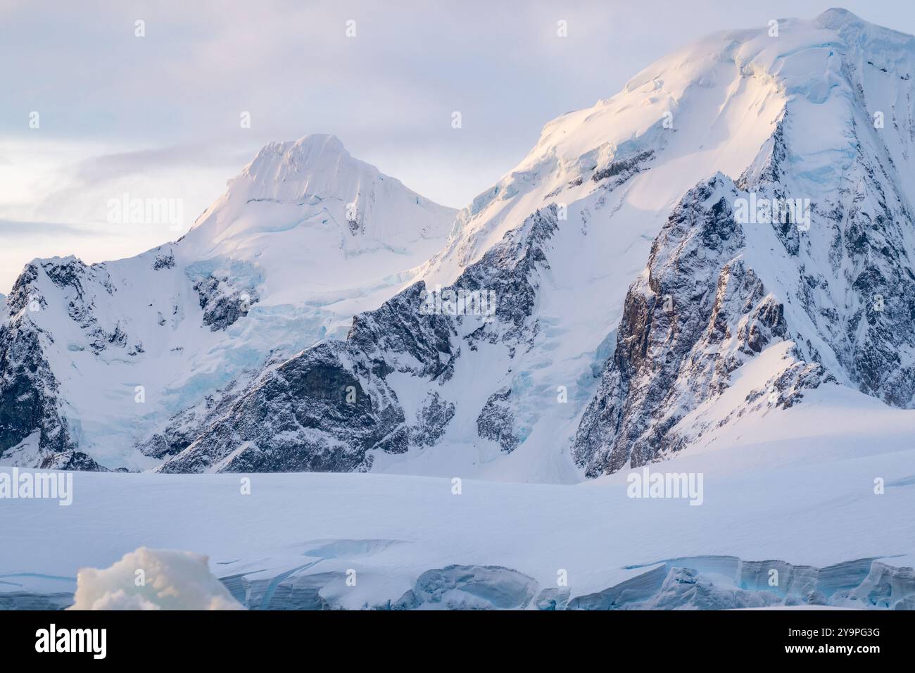 Antarctica mountains and ocean. South Pole. Antarctica seascape Stock ...
