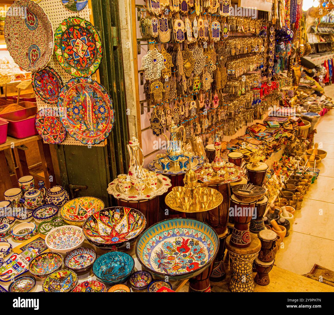 The Arabic suq in the historic old city of Jerusalem, Israel., Middle ...