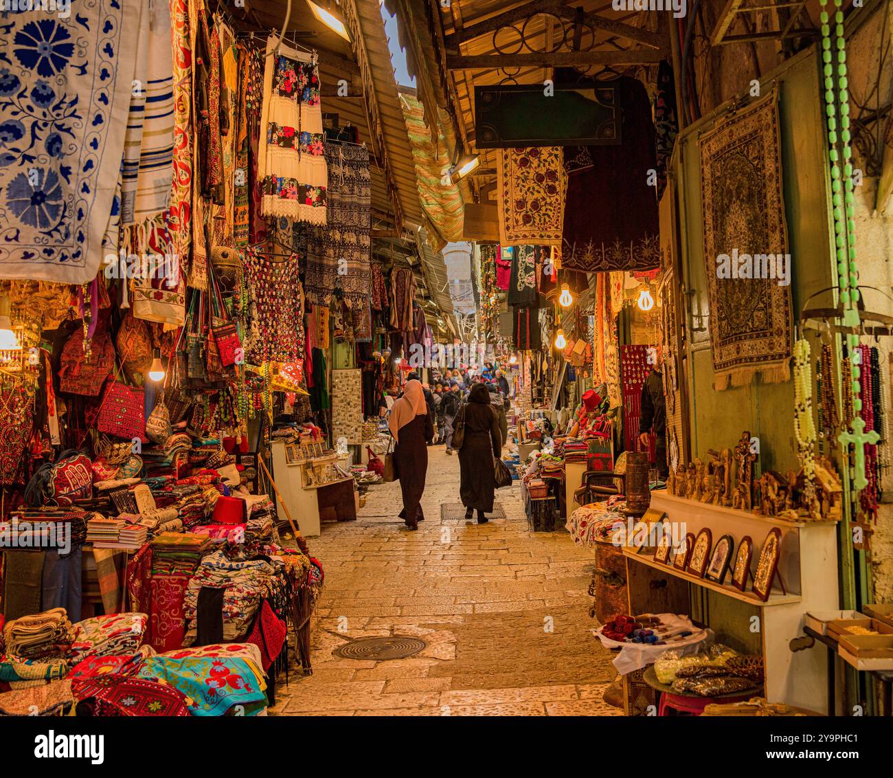 The Arabic suq in the historic old city of Jerusalem, Israel., Middle ...