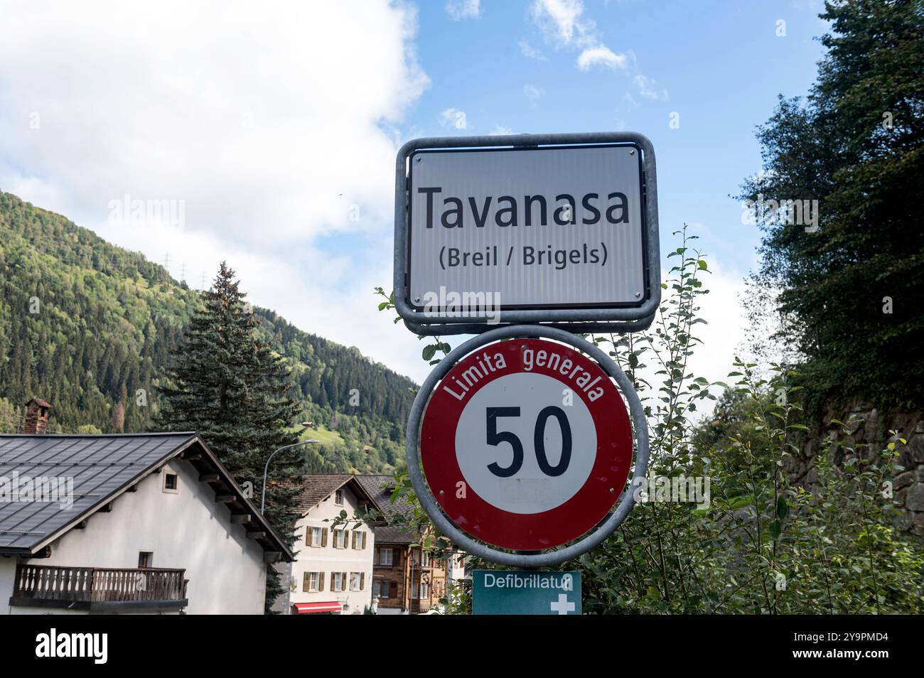 Three different languages hi-res stock photography and images - Alamy