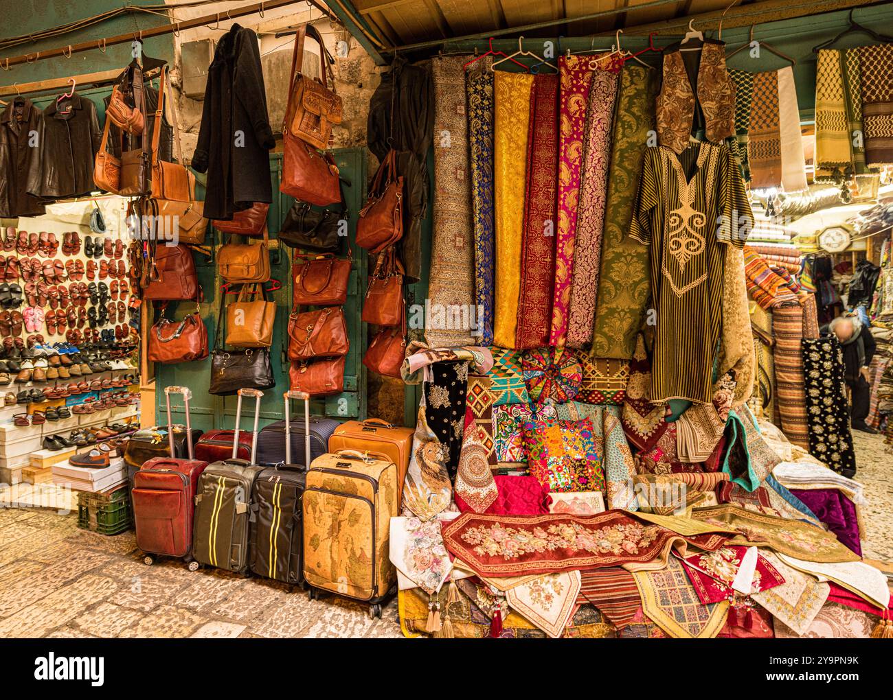 The Arabic suq in the historic old city of Jerusalem, Israel., Middle ...