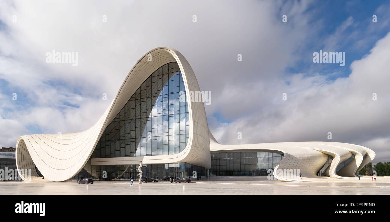 Baku, Azerbaijan - May 7, 2024: The iconic Heydar Aliyev Centre ...