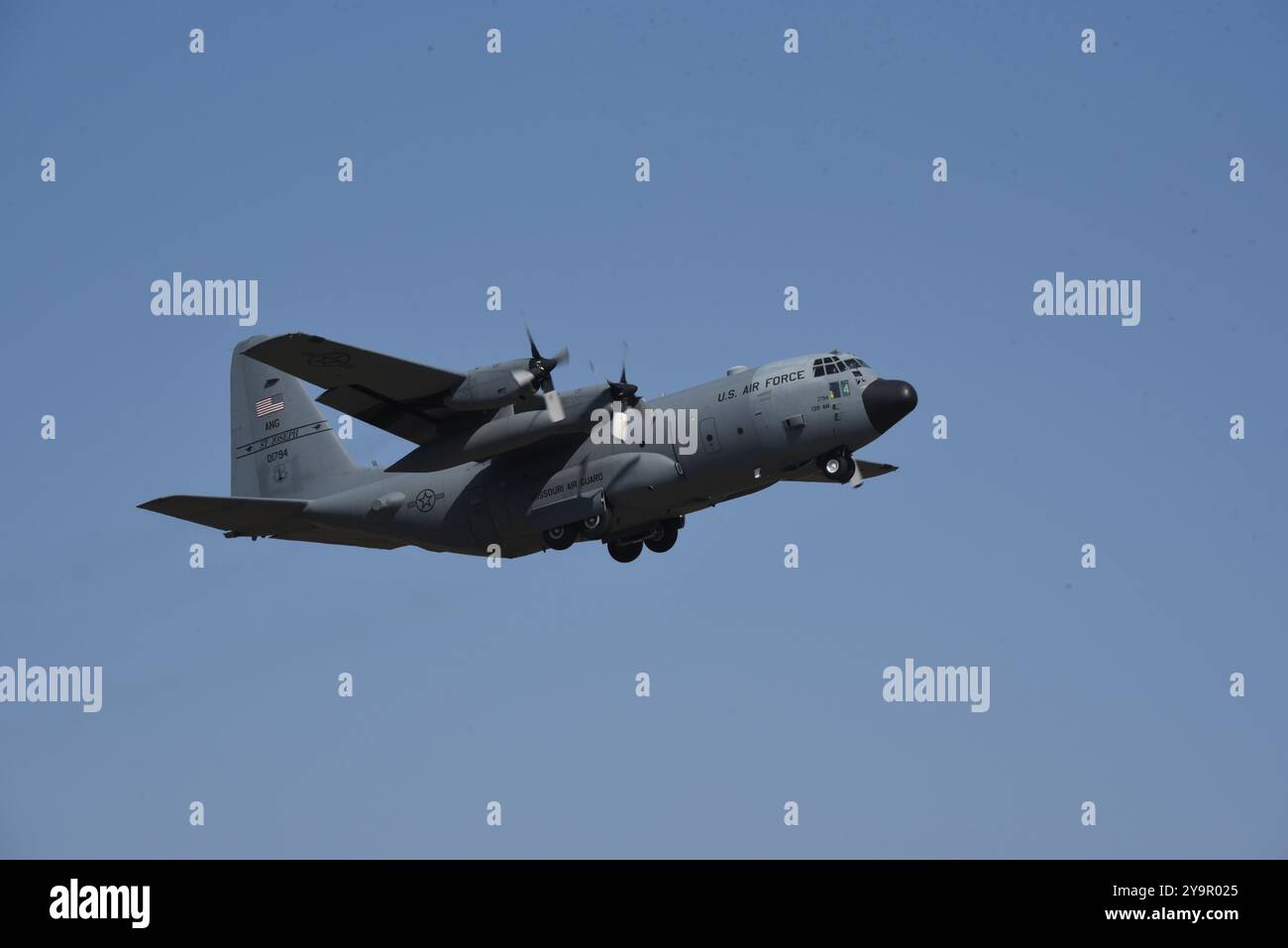 A U.S. Air Force C-130H Hercules aircraft assigned to the 139th Airlift ...