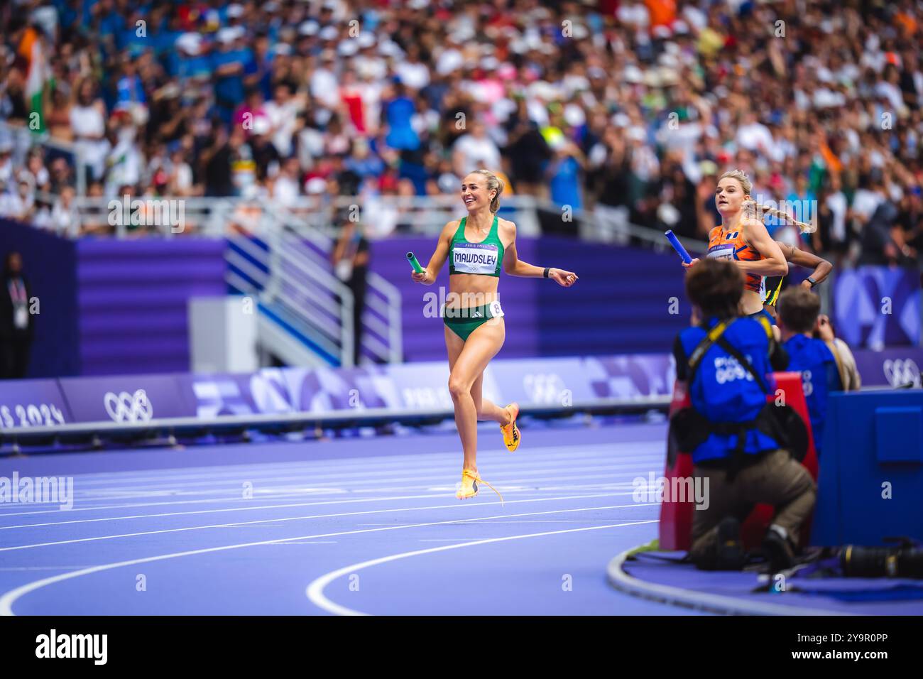 Sharlene Mawdsley participating in the 4X400 meters relay at the Paris ...