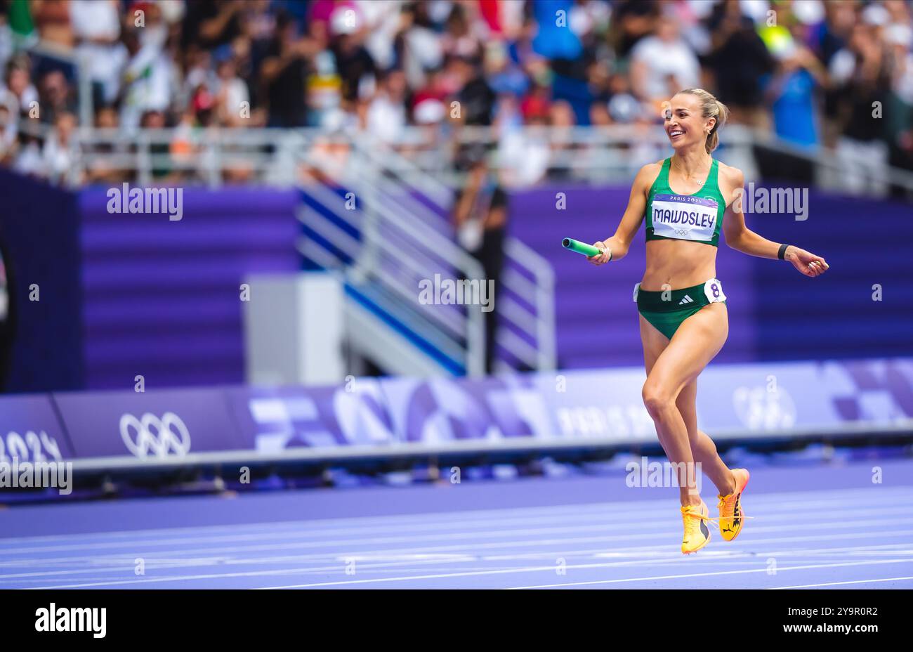 Sharlene Mawdsley participating in the 4X400 meters relay at the Paris ...