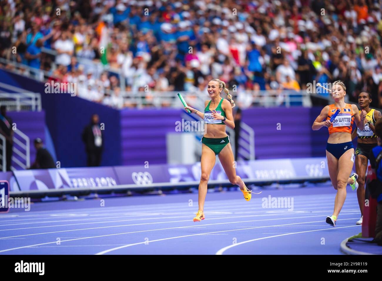 Sharlene Mawdsley participating in the 4X400 meters relay at the Paris ...