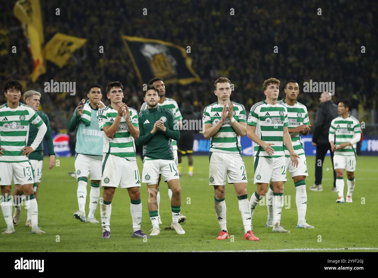 DORTMUND - (l-r) Alex Valle of Celtic FC , Nicolas Kuhn of Celtic FC ...