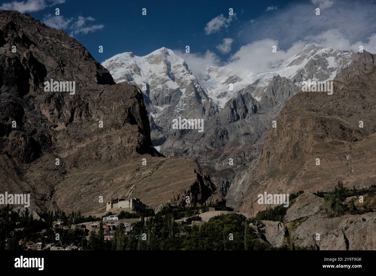 The Baltit Fort sits under Ultar Peak, Karimabad, Hunza, Gilgit ...